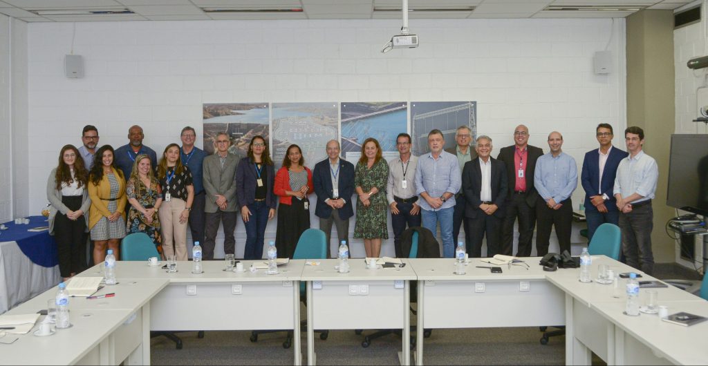 Cepel recebe representantes da ENBPar e da Eletrobras - CEPEL